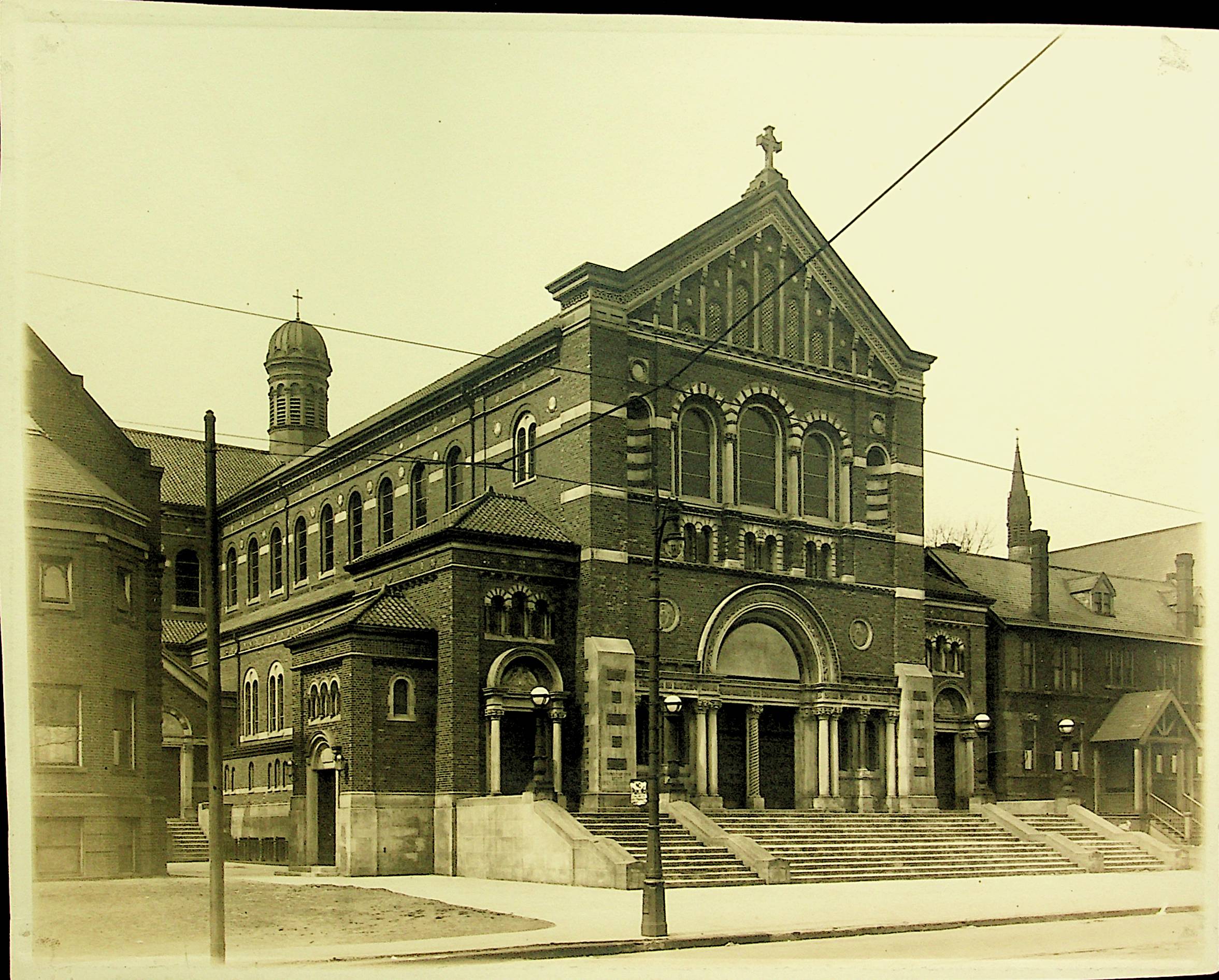 Inside The Most Holy Redeemer Church – Pewabic Pottery