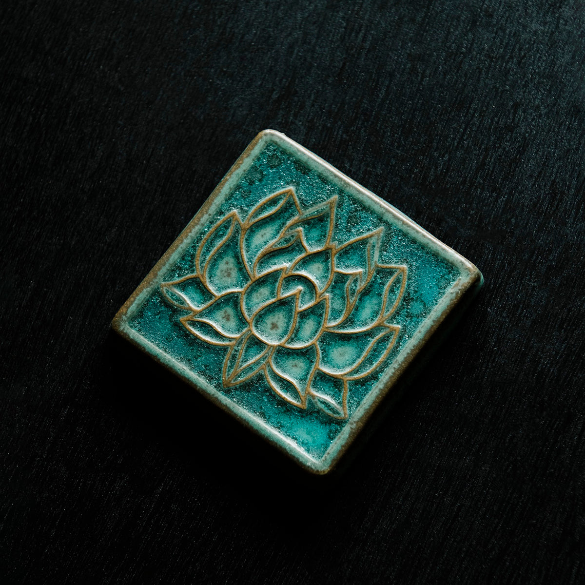 Lotus Tile – Pewabic Pottery