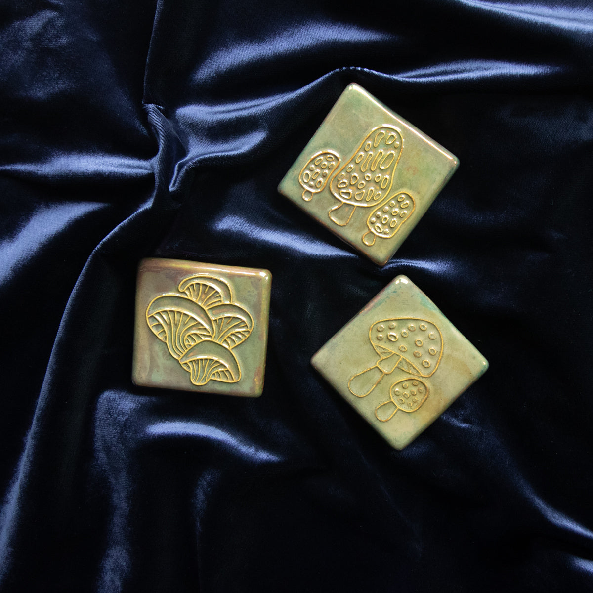 Oyster Mushroom Tile | Iridescent – Pewabic Pottery