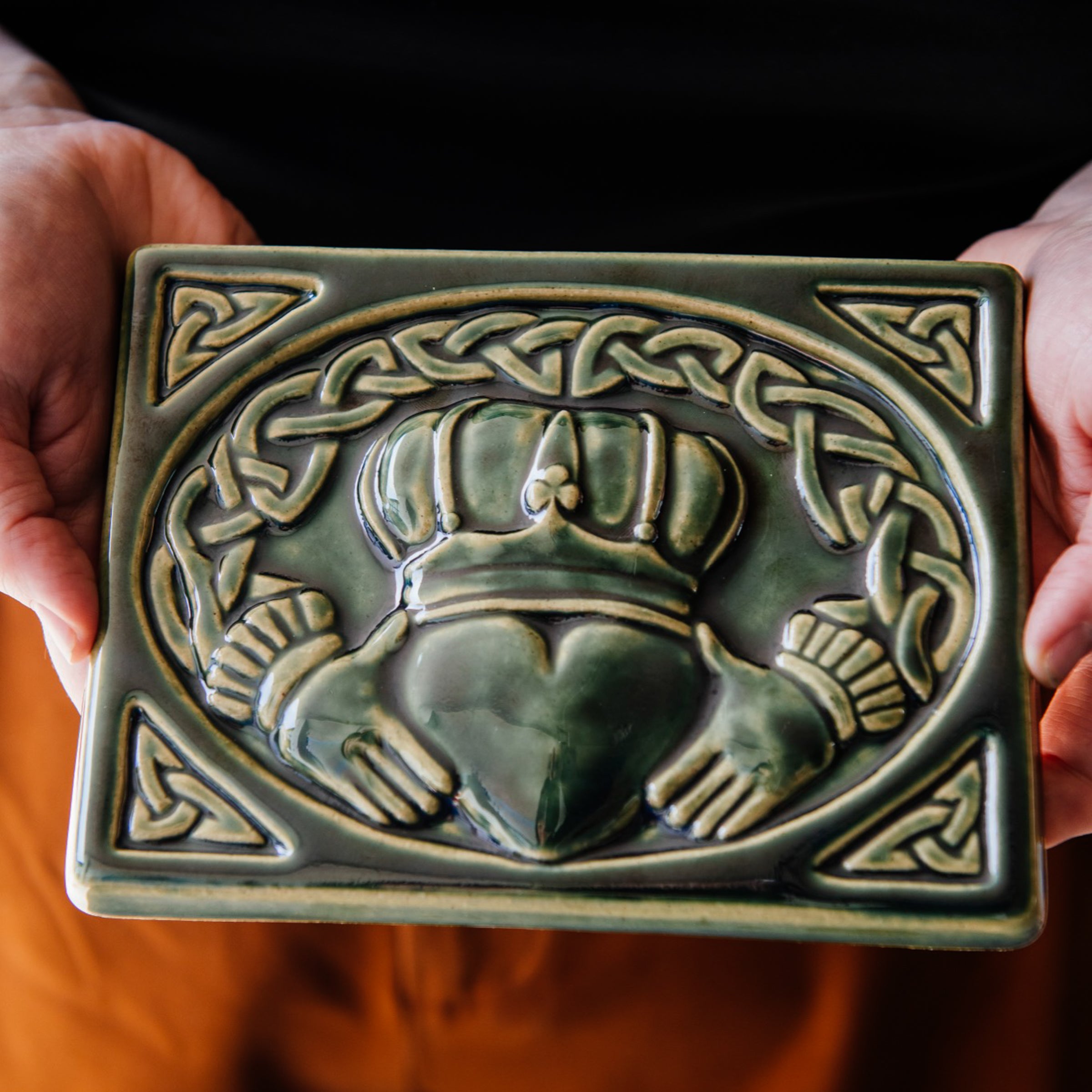 Claddagh Tile – Pewabic Pottery