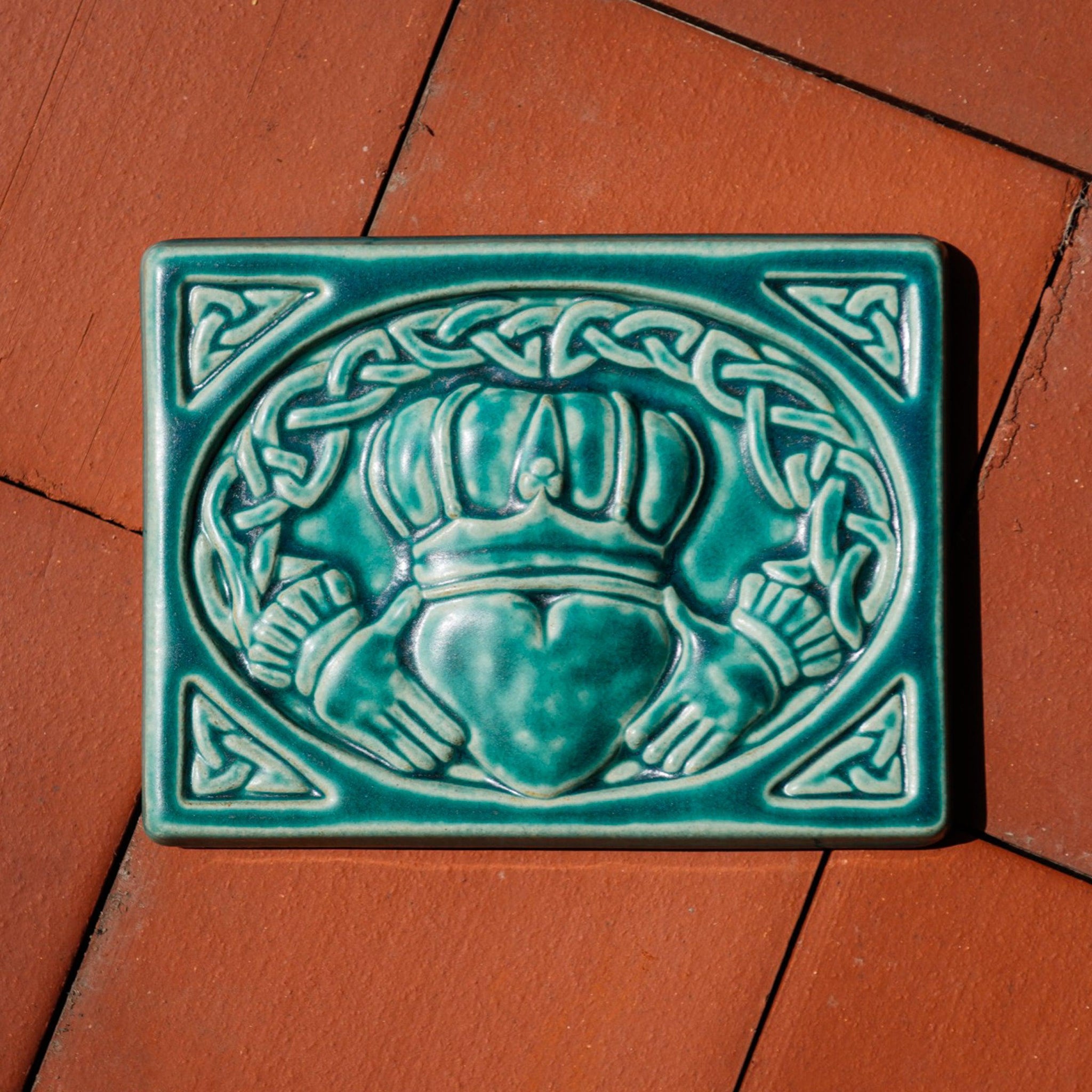 Claddagh Tile – Pewabic Pottery