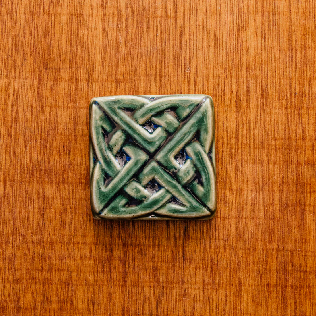 Eternity Knot Tile – Pewabic Pottery